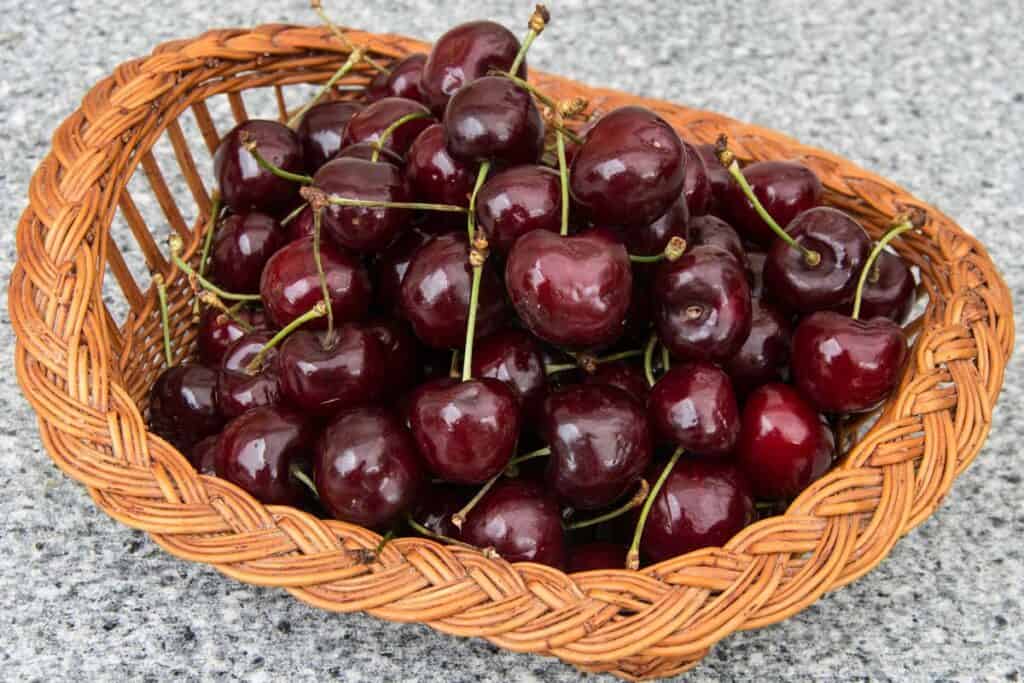 Cereza Propiedades y Beneficios de las Cerezas. Cultivo del Cerezo